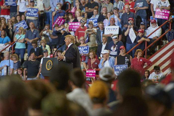 Go Behind the Scenes Photographing U.S. President Donald J. Trump ...