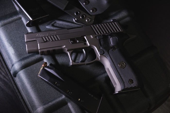 Fstoppers Reviews The Go Lite by Lowel, an Ultra-Compact LED Lighting ...