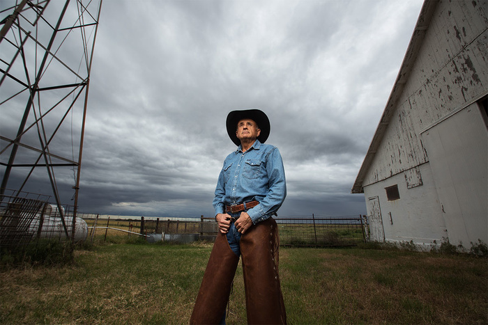 When to Go Wide With Portraits | Fstoppers