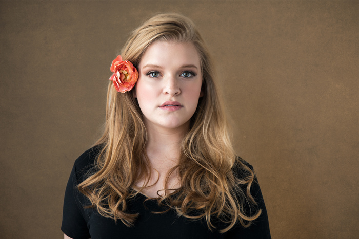 Faking a High End Portrait Backdrop With Texture Overlays | Fstoppers