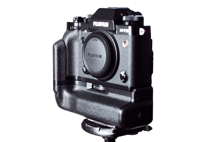 Fstoppers Reviews the Fujifilm X-T3 Vertical Grip: Do You Need One ...
