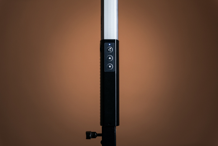 Fstoppers Reviews the Smith-Victor Edge LED Light | Fstoppers