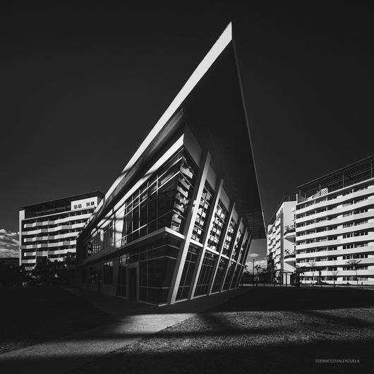Buildings Gone Wide: A Review of the Laowa Full Frame 10-18mm for ...