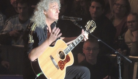 Queen Guitarist Lashes Out at Photographer for Reporting Image He ...