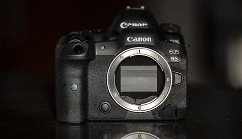 There Will Be No Canon 5D Mark V, and Photographers Will Lose out as a ...