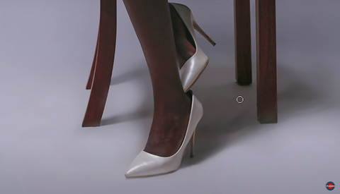 How to Remove Creases From Backdrops Using Photoshop | Fstoppers