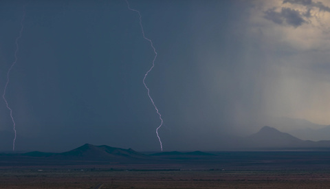How You Can Take Better Pictures of Lightning | Fstoppers