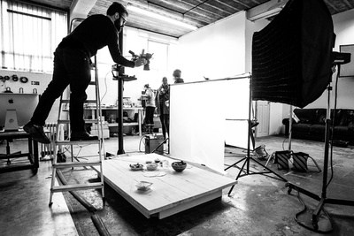 You've Got to See How a Professional Cinematographer Lights a Simple ...