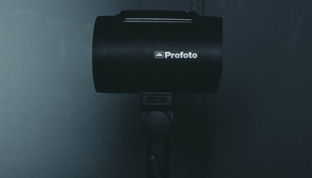 We Review the Profoto A2: A Speedlight on Steroids or an Underpowered ...