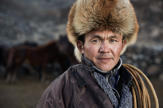 Mongolian Eagle Hunters' Legacy Beautifully Documented by Photographer Sasha Leahovcenco | Fstoppers