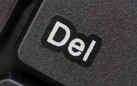 Fstoppers Reviews Sigma 105mm f/2.8 EX DG OS Macro HSM Lens | Fstoppers