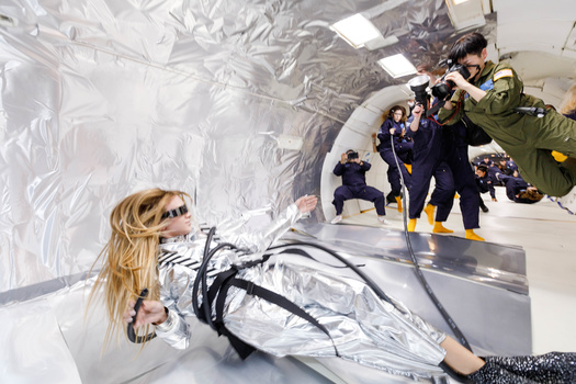 Fstoppers Rides the Vomit Comet: How These Incredible Fashion Photos ...