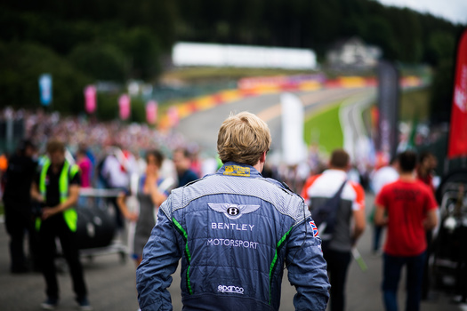 An Inside Look at What It's Like to Photograph a Prestigious Motorsport ...