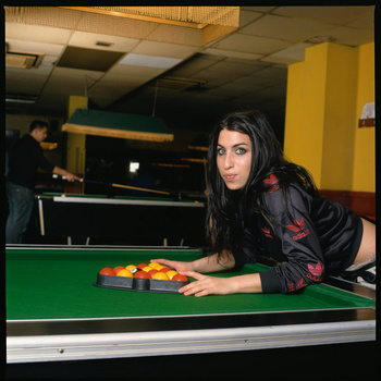 Photographer Unveils Unseen Images of Late Amy Winehouse Shot on ...