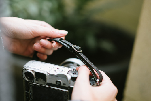 Timeless Accessory for Your Camera: Fstoppers Reviews Woolnut Leather ...