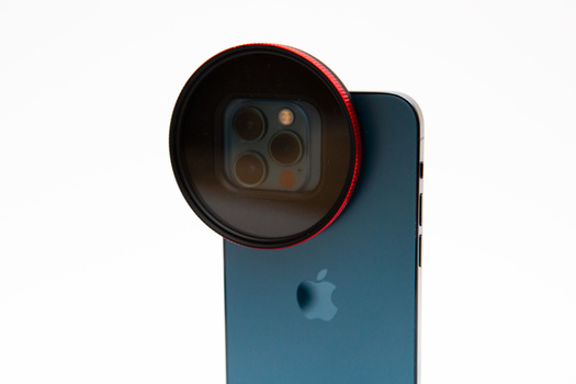 Fstoppers Reviews the Moment CineBloom Diffusion Filter | Fstoppers