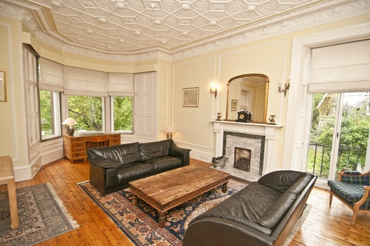 Best Technique for Shooting Interiors: HDR or Flash? | Fstoppers