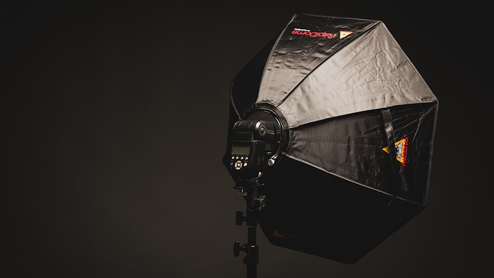 Fstoppers Reviews the RapiDome Collapsible Speedlight Modifier by Photoflex | Fstoppers