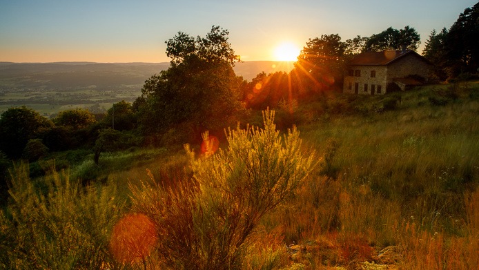 Give the Lens Flare in Your Landscape Photo the Finger | Fstoppers