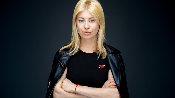 5 Pro Tips for Taking Studio Headshots | Fstoppers