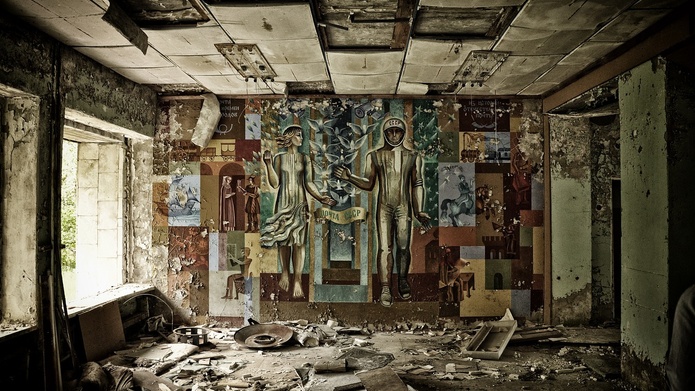 The Craziest Locations Photographers Have Risked It All to Capture ...