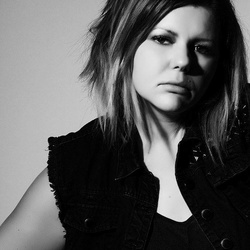 Sasha Smith on Fstoppers