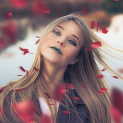 Azure - Kerry Moore on Fstoppers