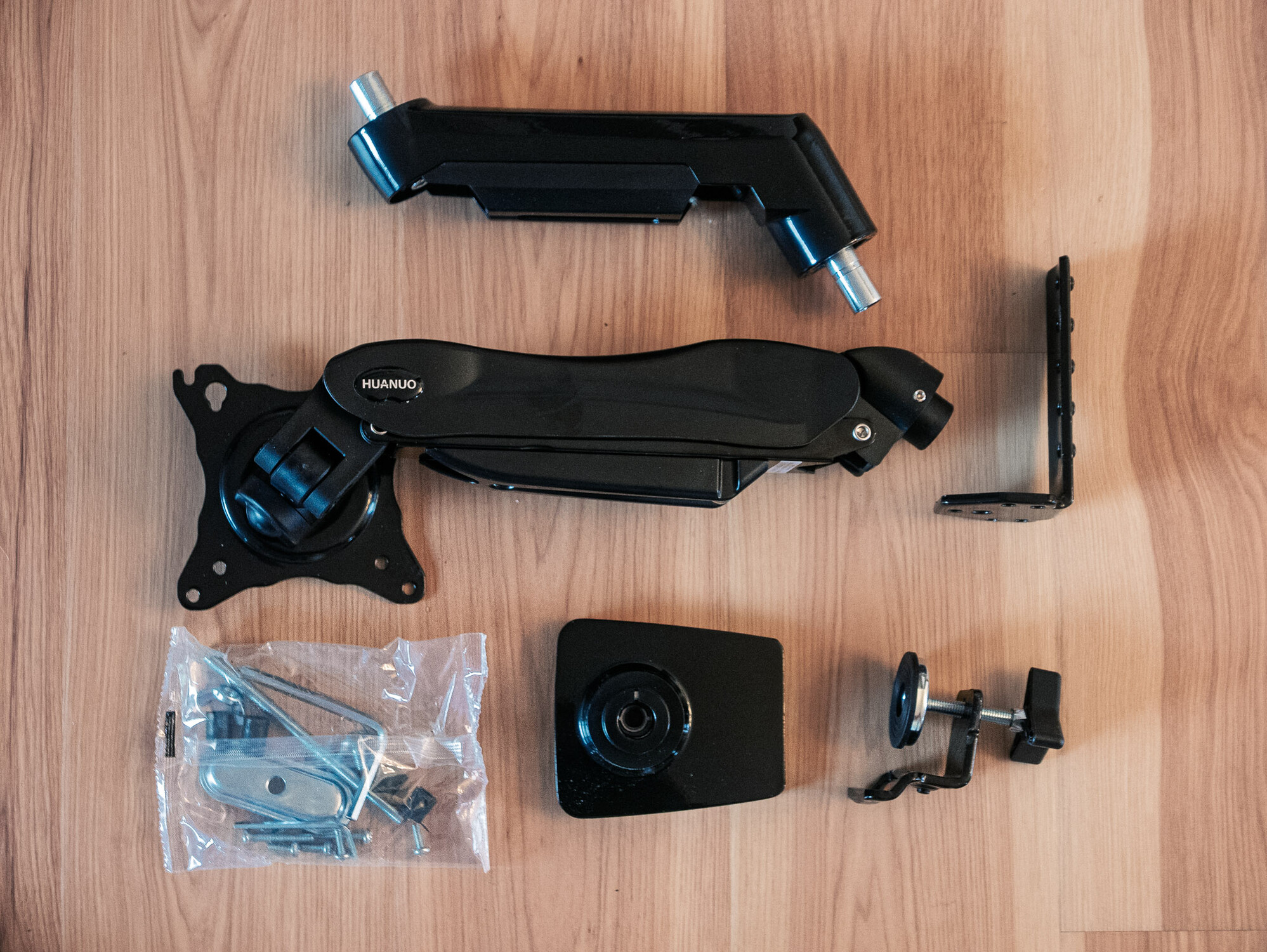 HUANUO FlowLift Monitor Arm: Budget-Friendly Desk Upgrade | Fstoppers