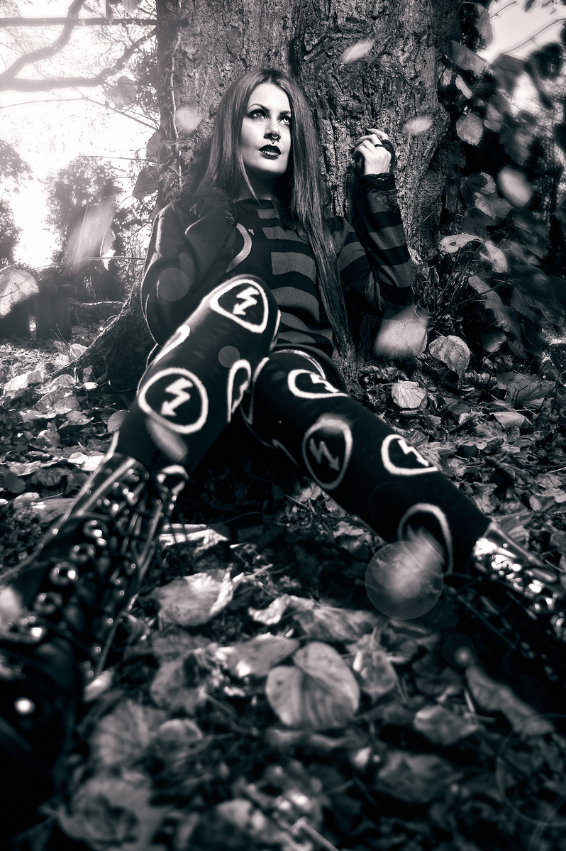 Sophie under tree B&W by Terry Hammond | Fstoppers