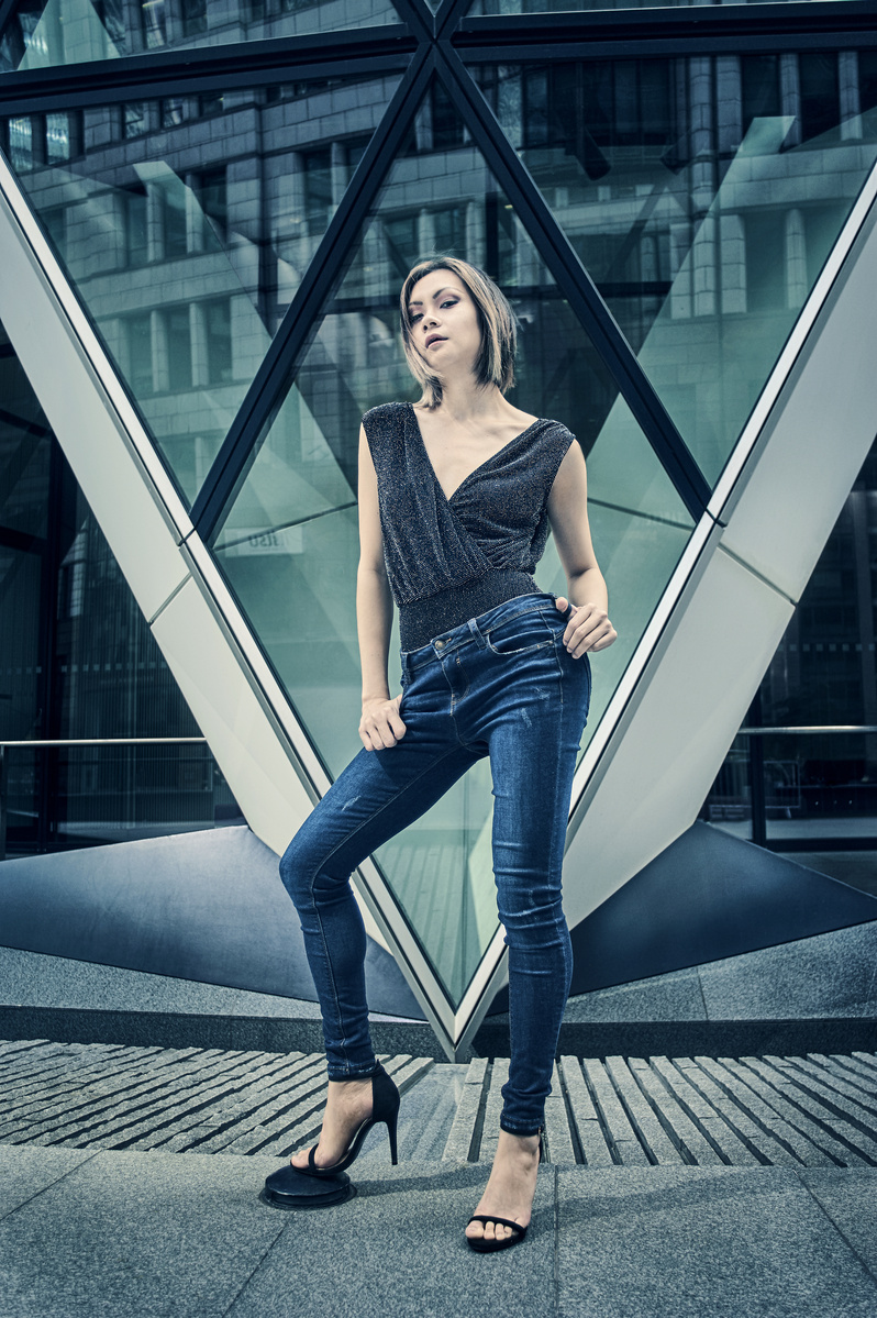Sapphire gherkin by Terry Hammond | Fstoppers